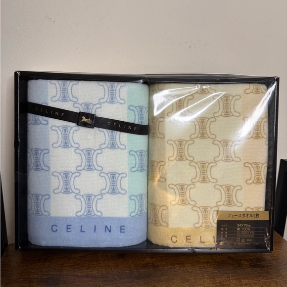 Celine | Bath | Celine Triumph Towel Set | Poshmark